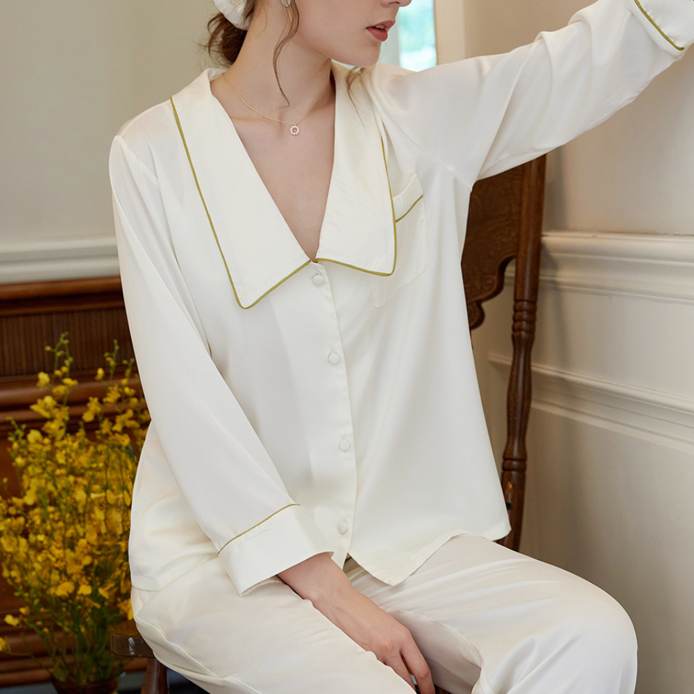 Clemz – Lounge Edit