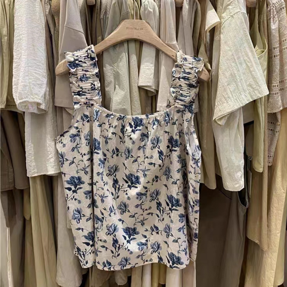 Rayelle – Lounge Edit